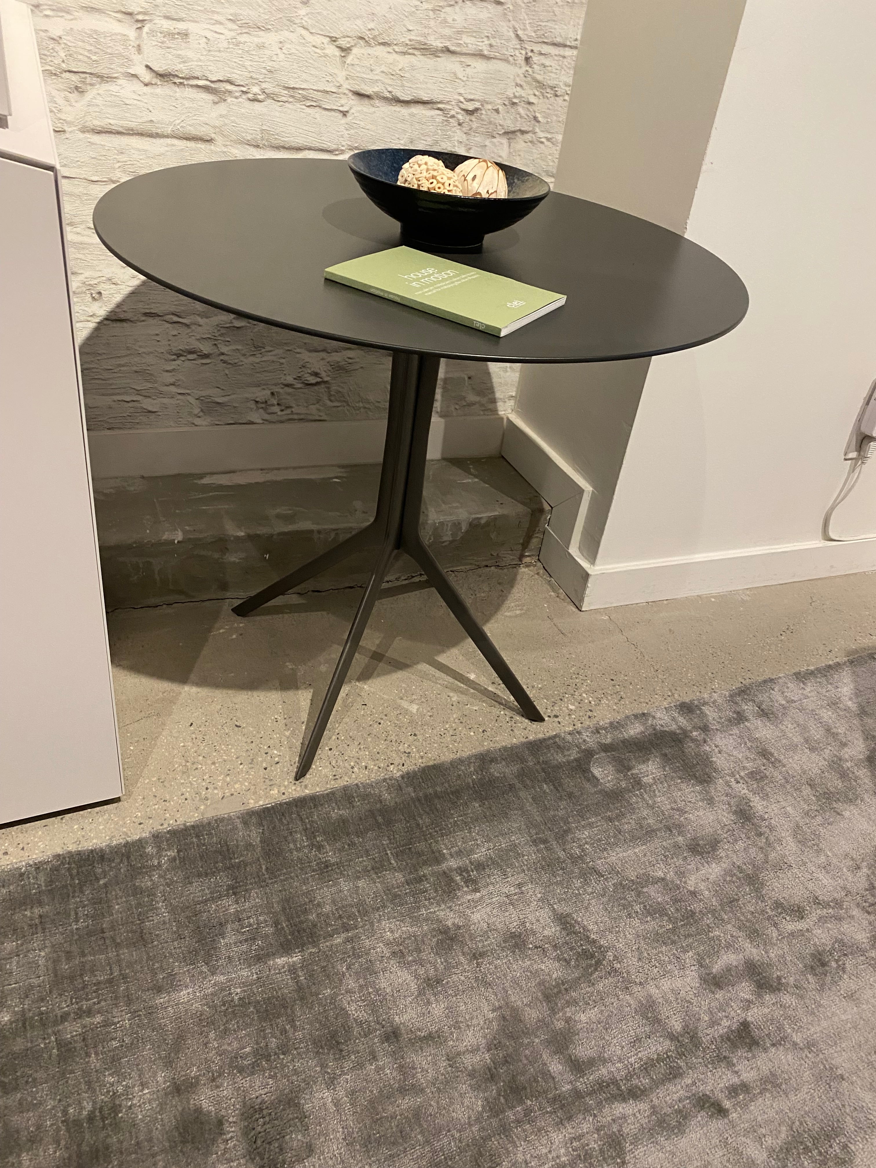 Flare Table